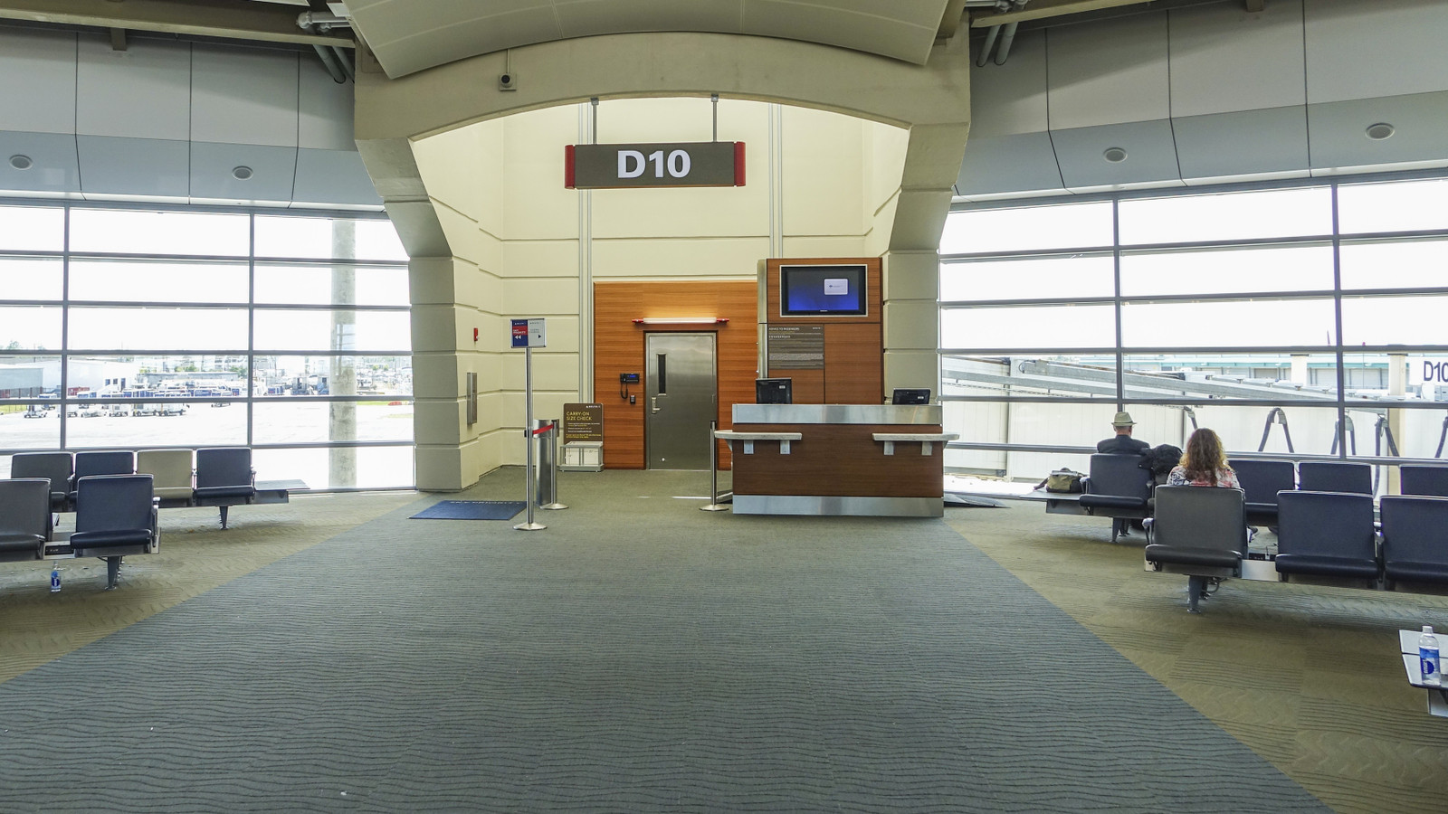 Airlines Offer Travel Waivers For Those Affected By New Orleans ...