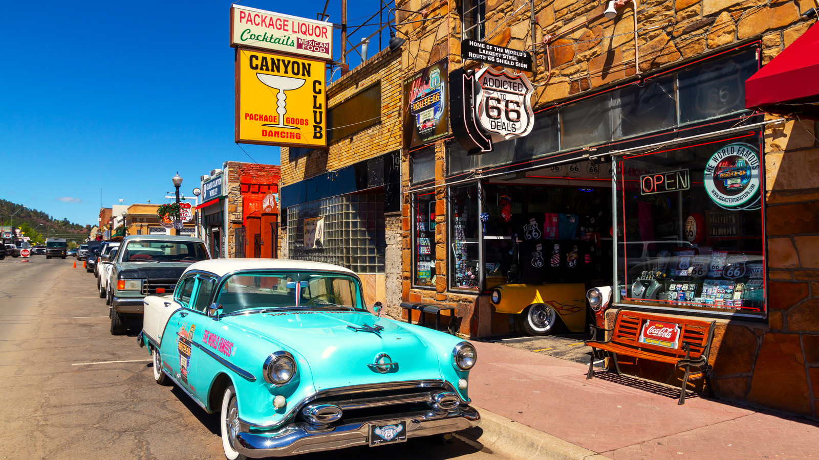 This Route 66 Arizona Town Is The Perfect Gateway To The Grand Canyon's ...