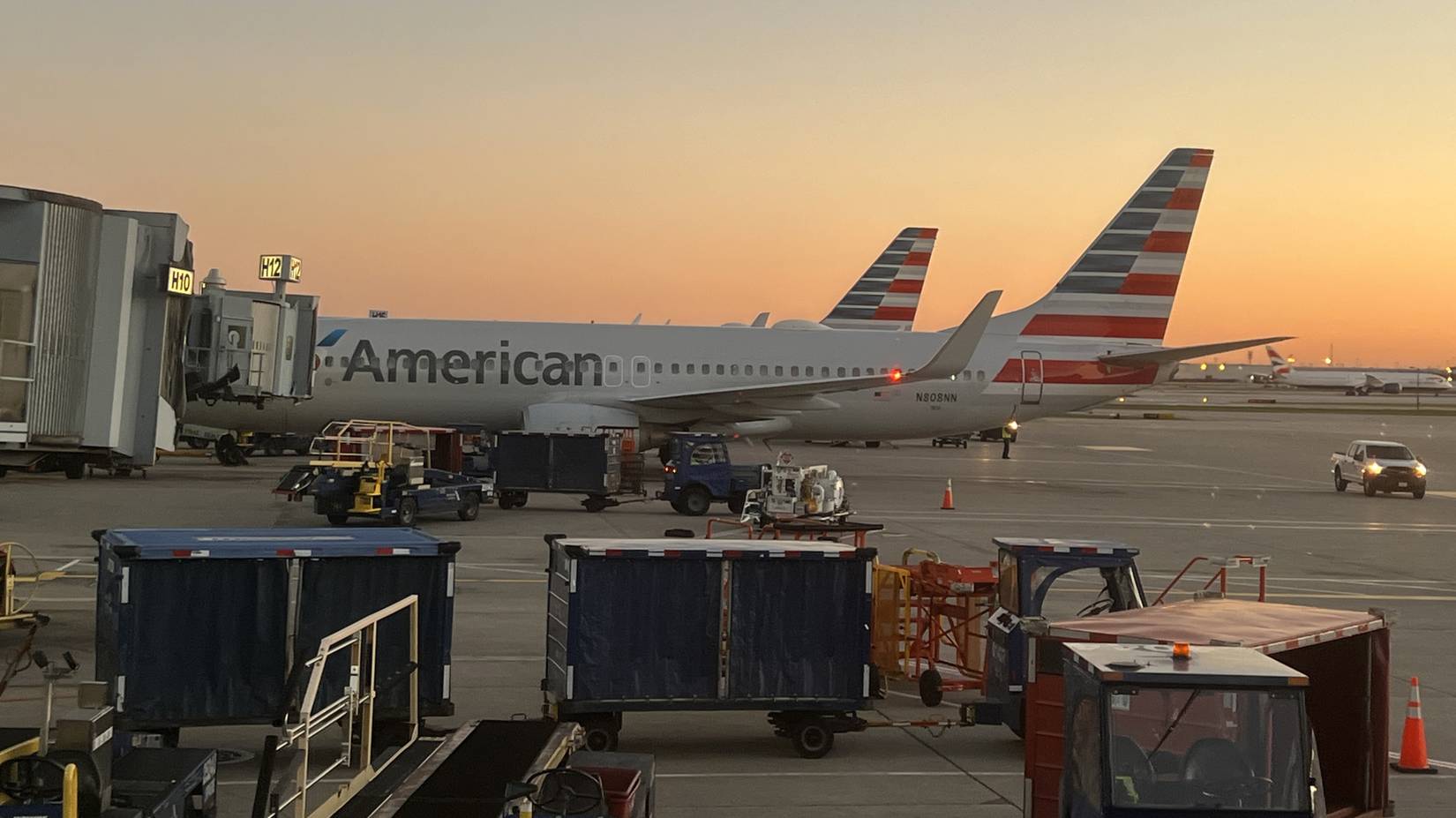 American Airlines Issues Genuine Response After Passengers Paid Full ...