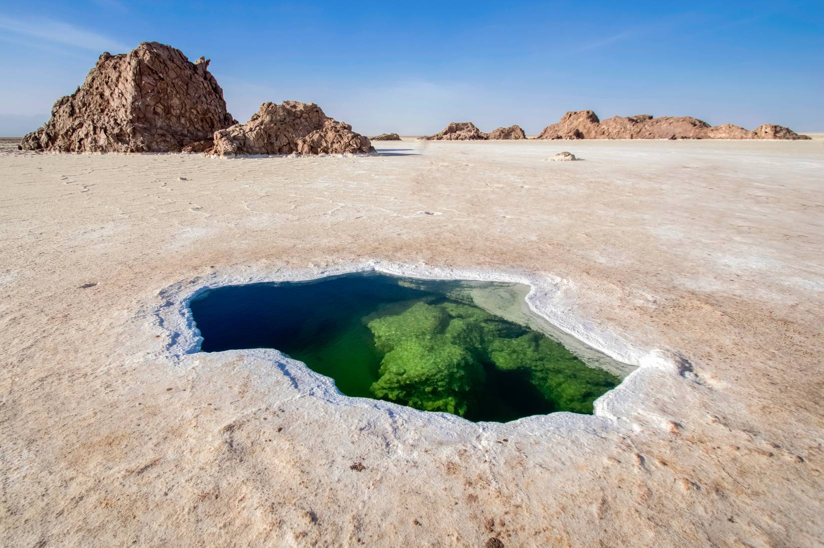 This "Killer Lake" Is The World's Deadliest, & Even Its Air Can Choke You