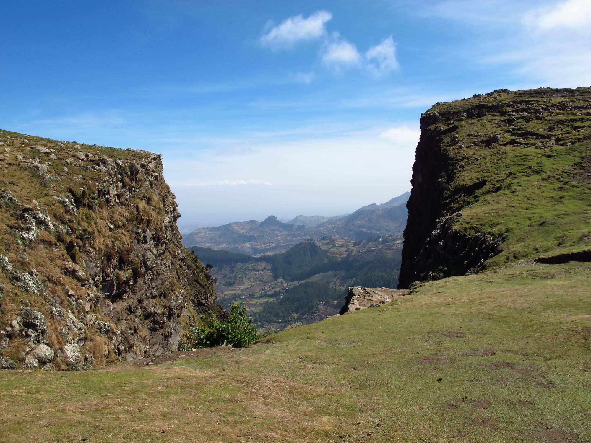 This Giant Crack In Africa Could Mean It's Breaking Apart Faster Than ...