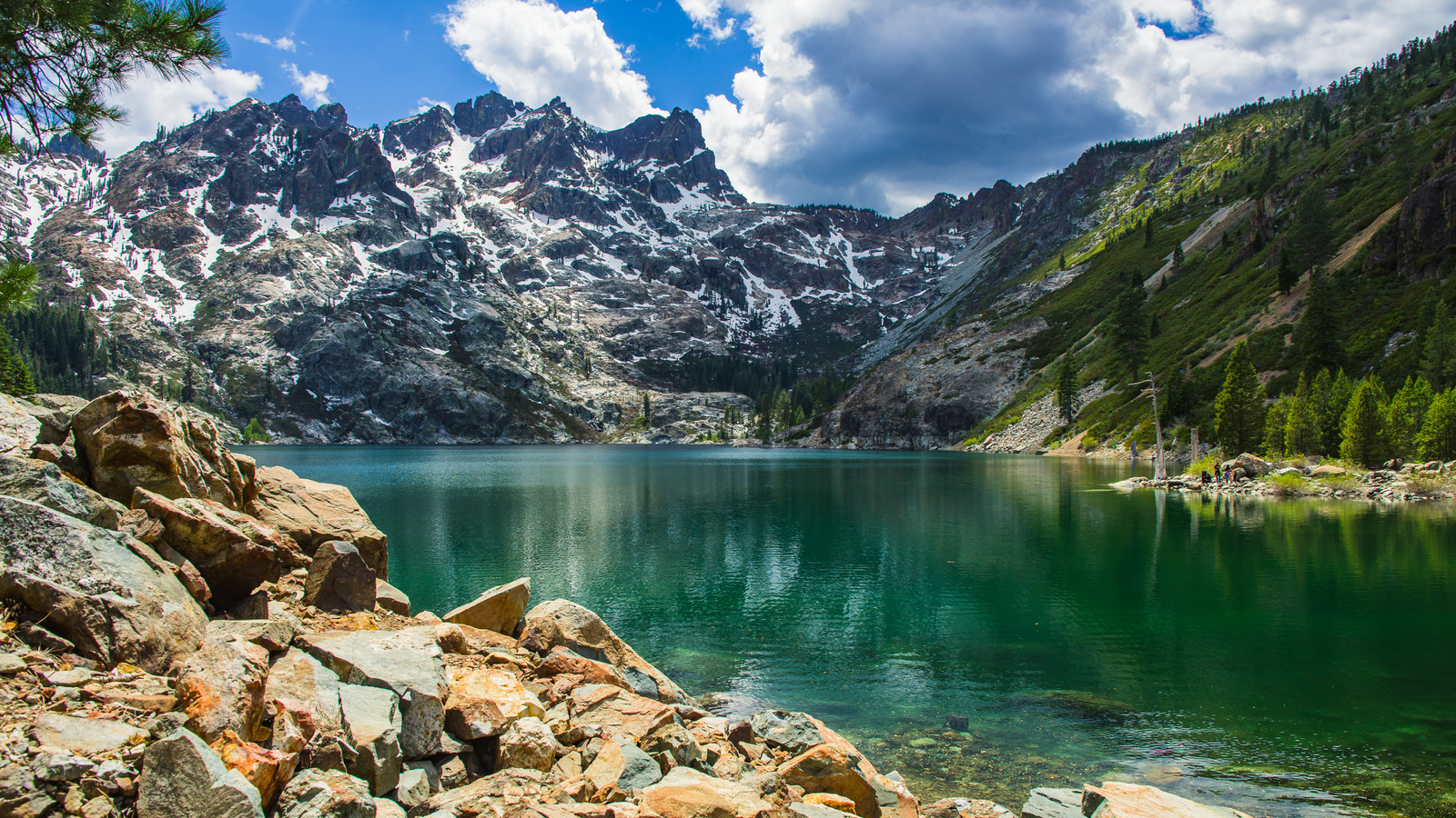 This Secret California Lake Spot Is The Sierra Nevada's Most Underrated ...