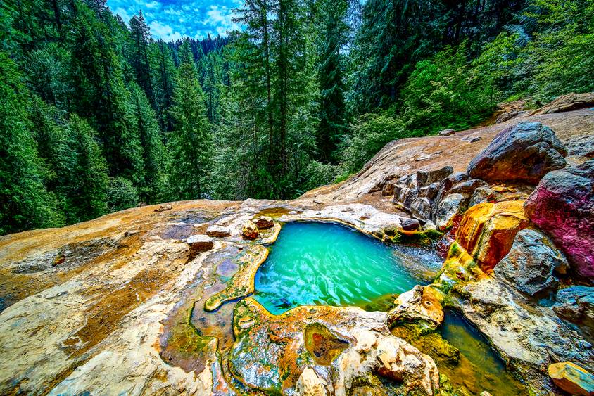 Oregon's Mysterious But Deadly Hole That "Drains" The Ocean