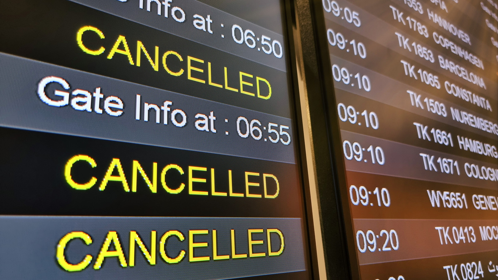 Widespread Travel Disruption in Australia as Hundred of Flights ...