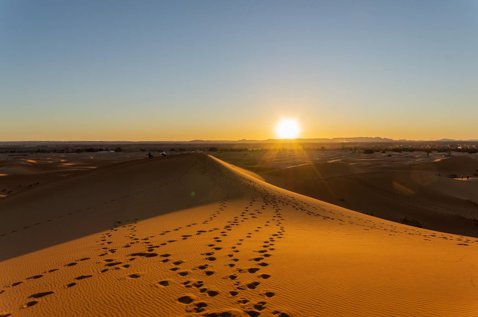 California's "Sea Of Sand" Is A Mini Sahara With The State's Tallest Dunes