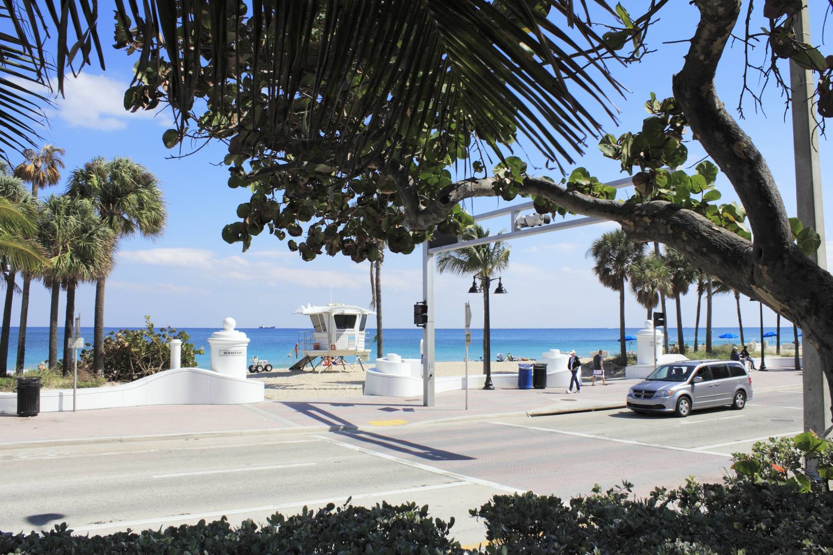 One Of Florida's Most Beautiful Neighborhoods Is An Upscale Paradise By ...