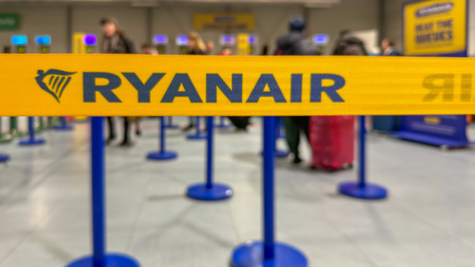 Ryanair Passengers Prohibited to Board Flight to Greece Due to Post ...