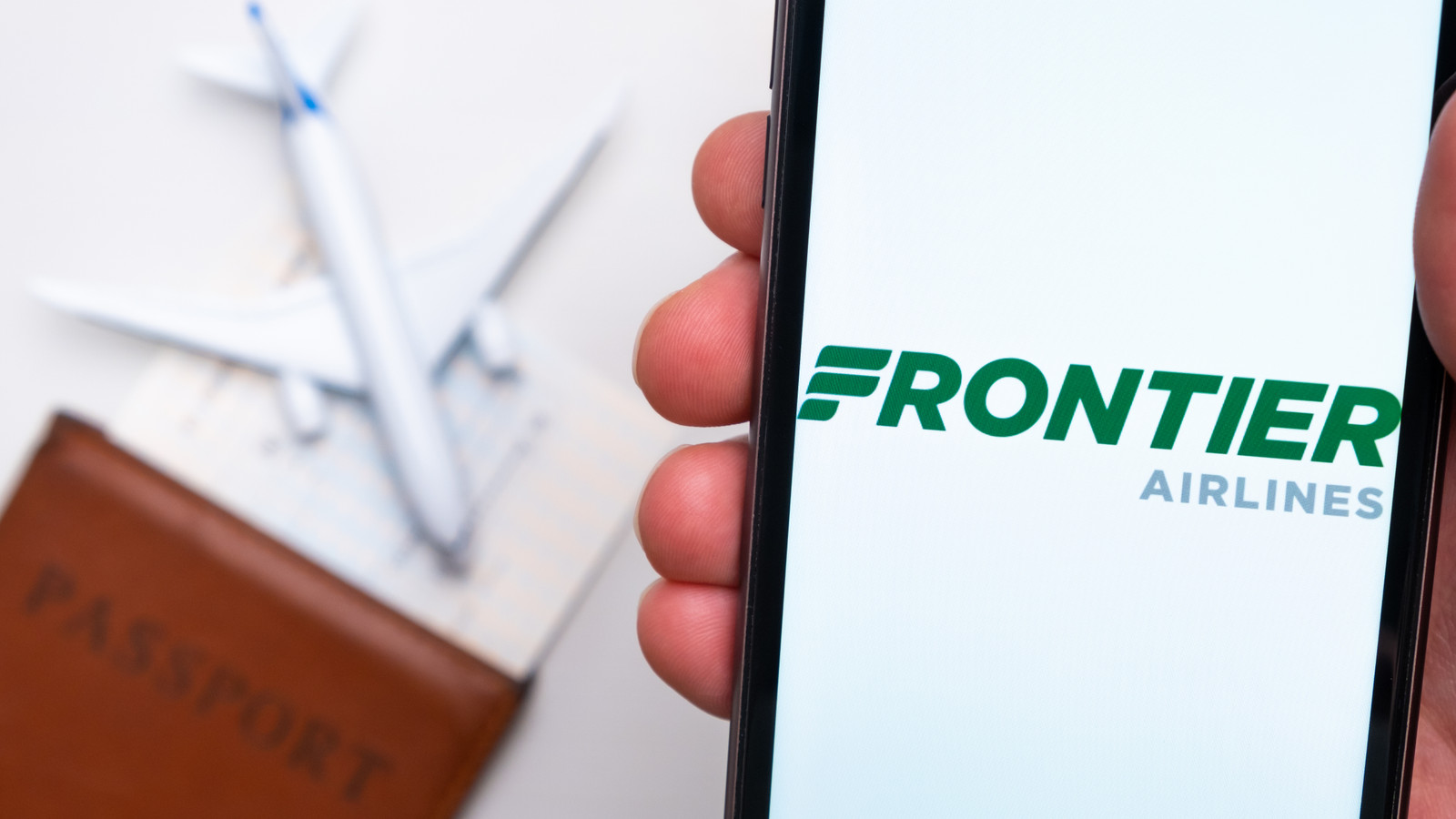 Frontier Airlines Praised For Its Limited Time "Friends Fly Free" Promotion