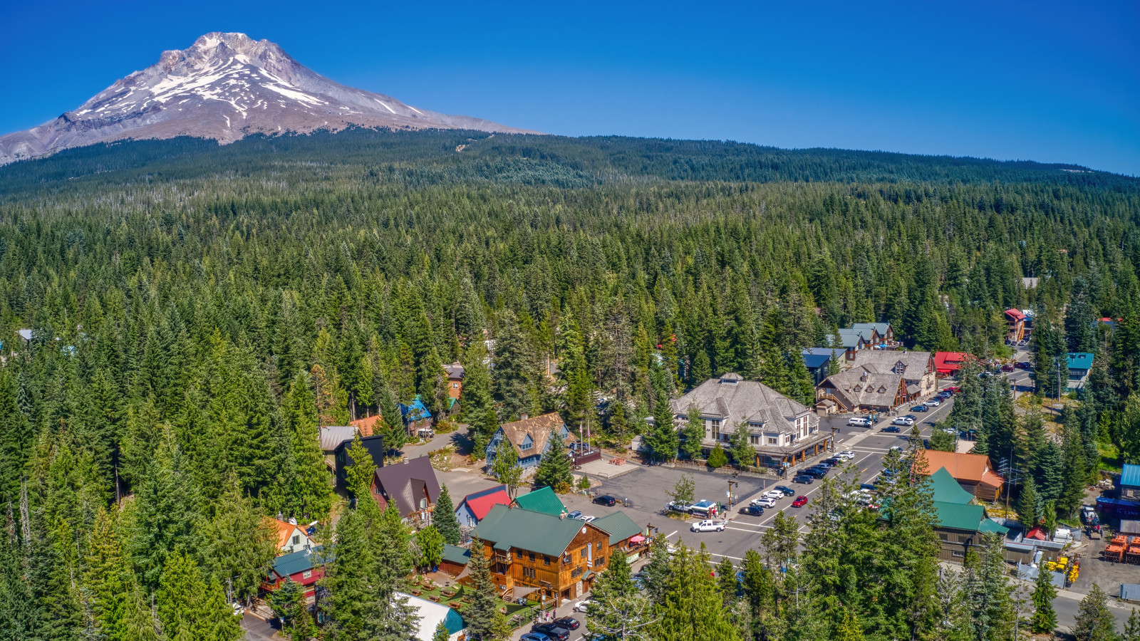Oregon's Charming Bavarian Town Is An Underrated Ski Resort By The ...