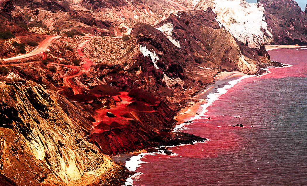 Why "Blood Rain" Turned The Sea Red At A Popular Tourist Spot In Iran