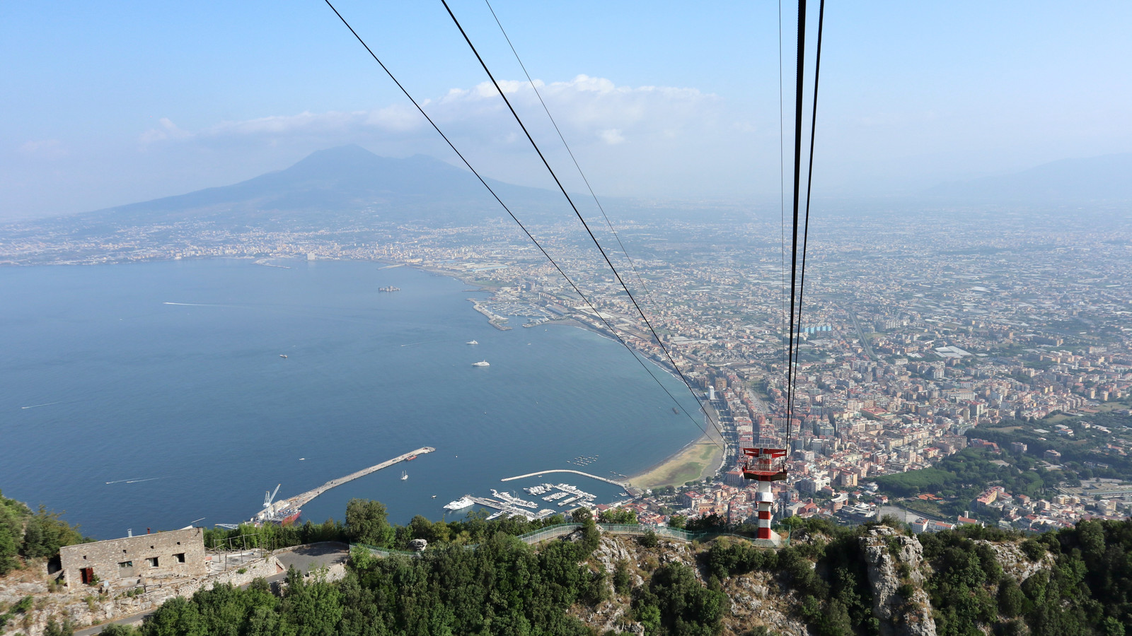 Four People Killed and One Severely Injured After Iconic Sorrento ...