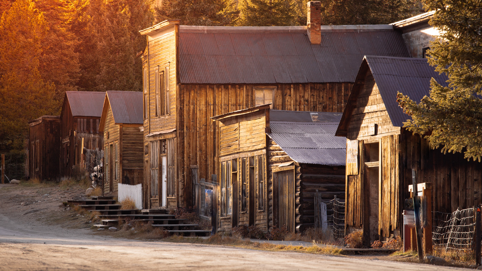 One Of The Best-Preserved Ghost Towns In The U.S. Is A Little-Known ...