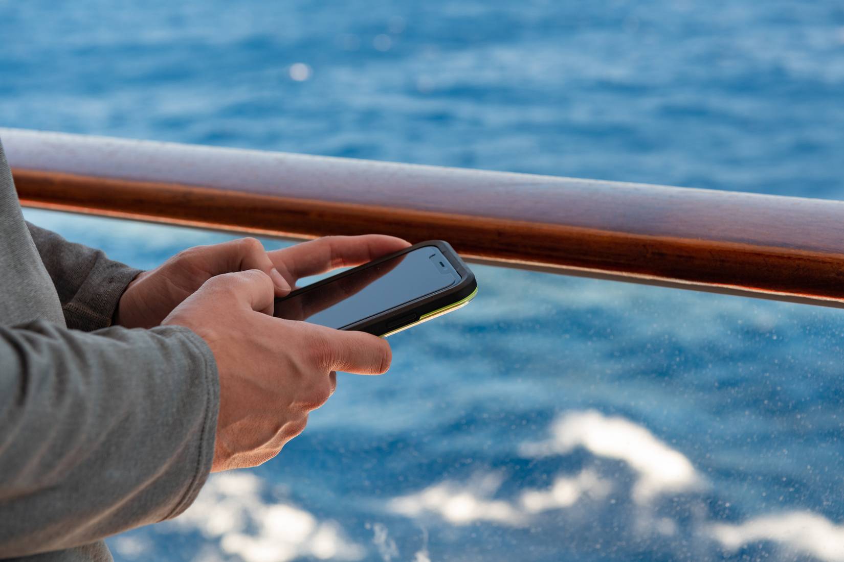It Just Got Cheaper And Easier To Use Your Phone On Cruise Ships