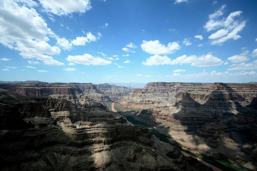A Secret Canyon Hidden Inside The Grand Canyon Wows Those Who Step Off ...