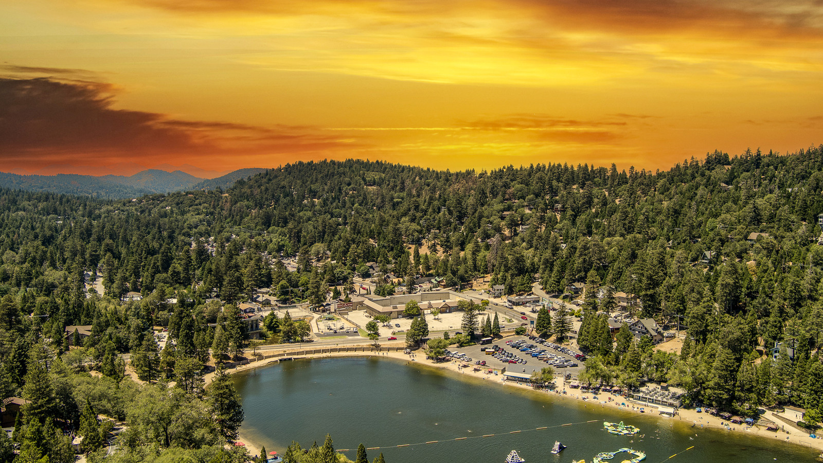 This Hidden California Gem Just Outside L.A. Is The Perfect Lakeside ...