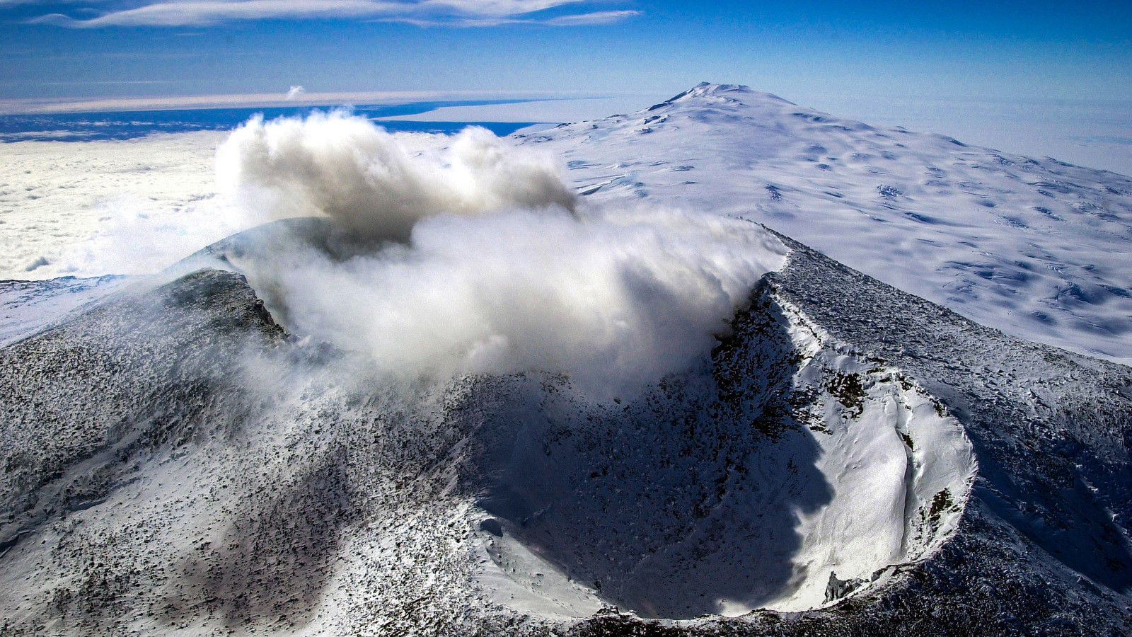 Nature's Get Rich Quick Scheme: Antarctica's Tallest Active Volcano ...