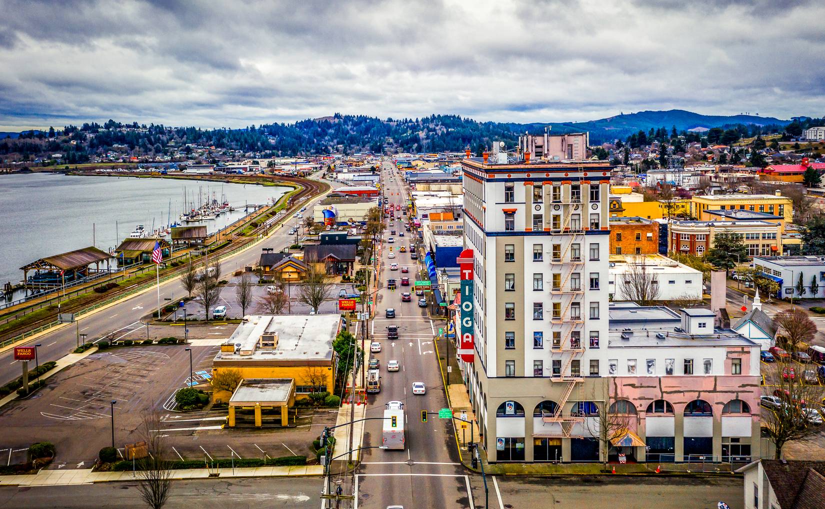 One Of Oregon's Most Underrated Beach Towns Has Three State Parks And A ...