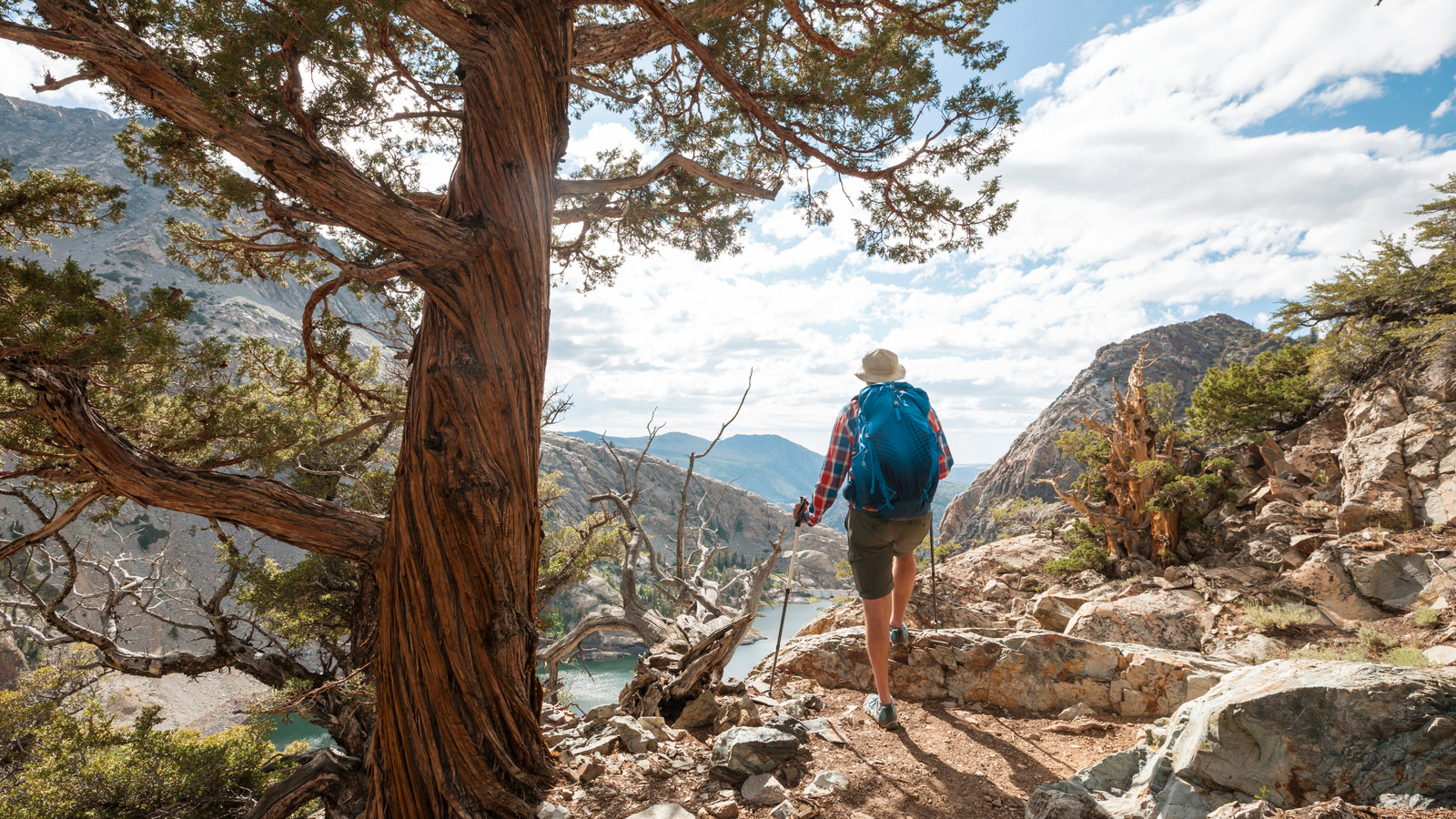 This Yosemite Lookalike Has Striking Granite Peaks, Cool Alpine Lakes ...