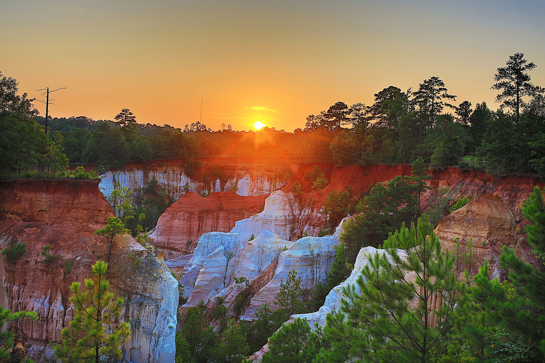 This Mini Grand Canyon in the U.S. Is Just 200 Years Old and Totally ...