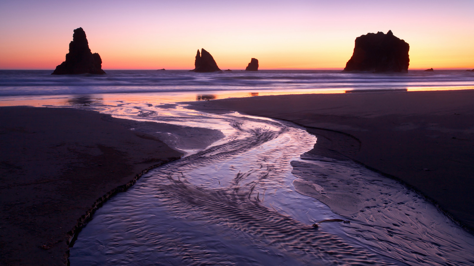 Oregon's Most Secluded Beach Is Hidden Right Next To This Famous ...