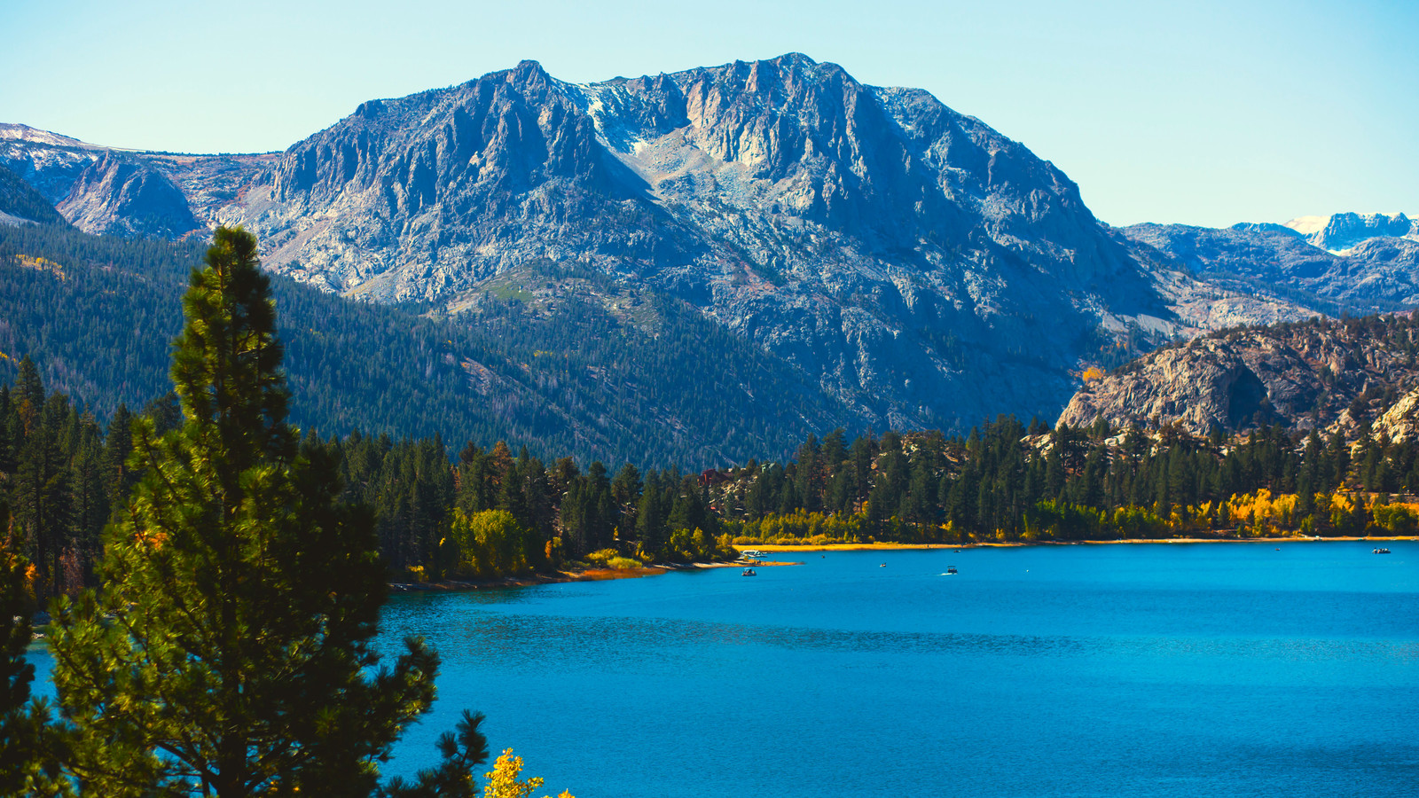 The "Mini Lake Tahoe" Of The Sierra Nevada Is California's Most ...