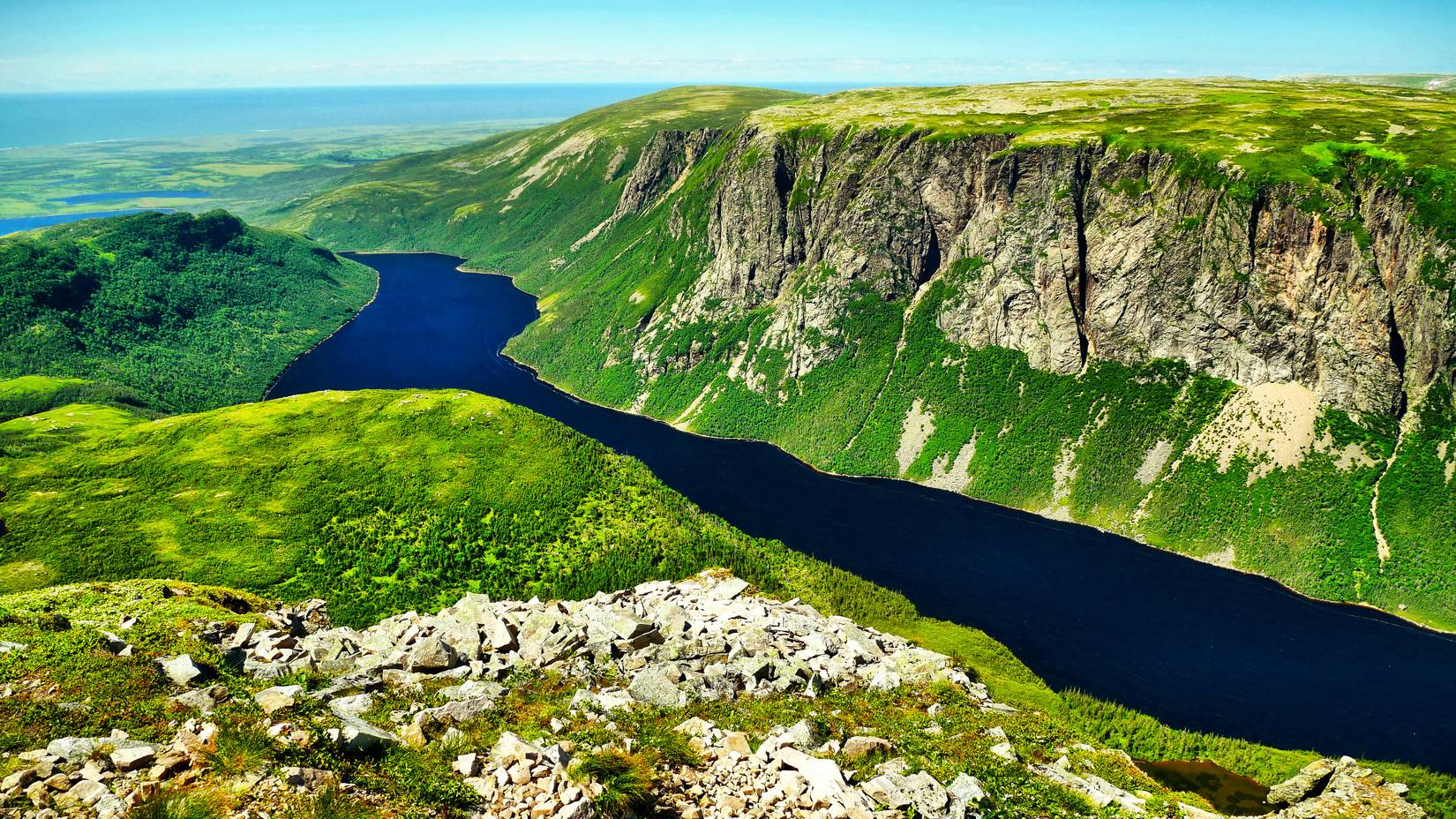 11 Beautiful Natural Wonders In Canada To Visit This Year