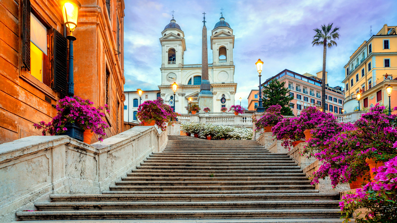 "Confused" Man Illegally Drives Down Rome's Iconic Spanish Steps And ...