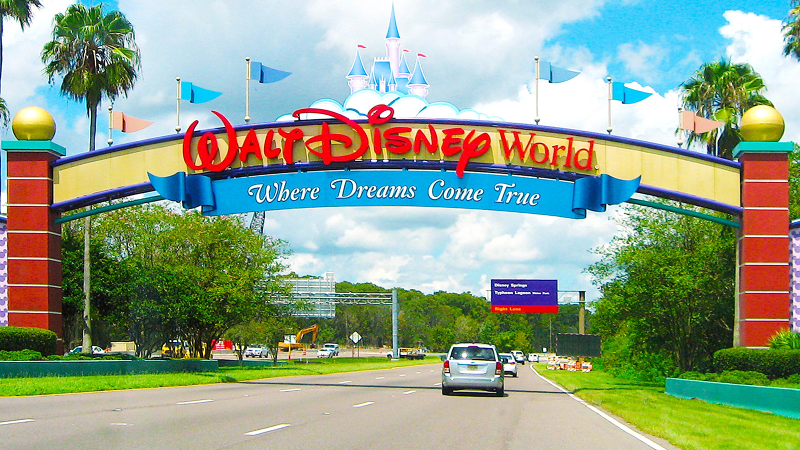 Disney World Visitor Shares The Grim Reality Of What A Day Looks Like ...