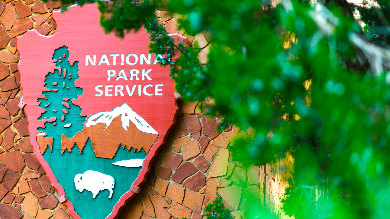 National Park Service Incites Anger By Quietly Removing Banned Signs ...
