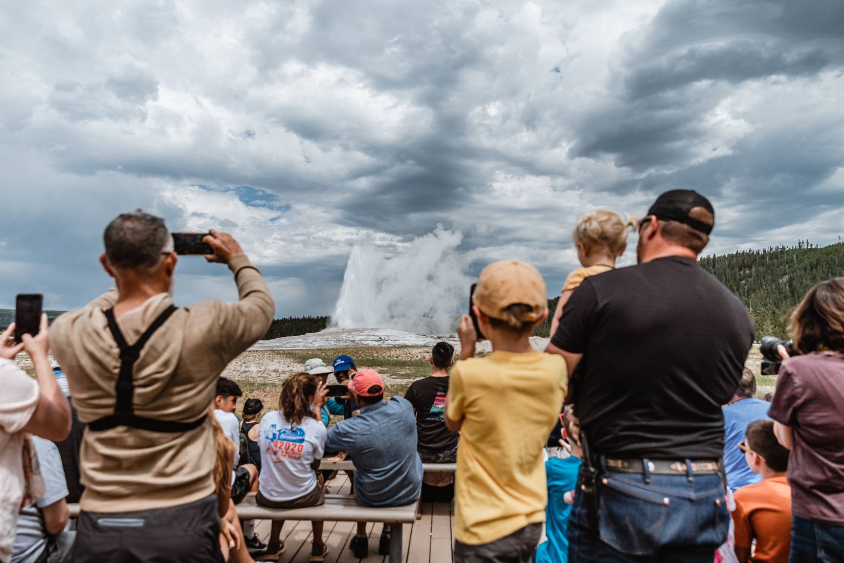 “I Thought It Was A Prank”: Yellowstone National Park Visitor Describes ...