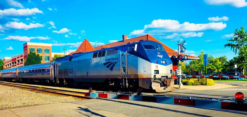 Amtrak's Most Underrated Route Goes Under One Of America's Highest Bridges