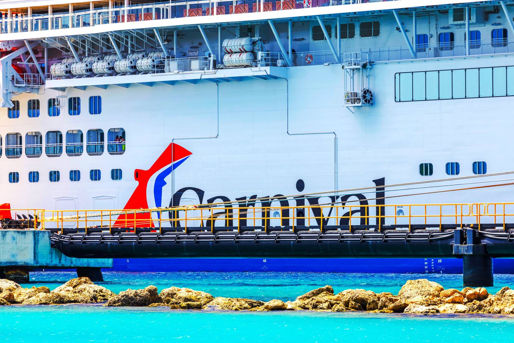 Carnival Cruise Line Passengers "Very Disappointed" With Warning Sent ...