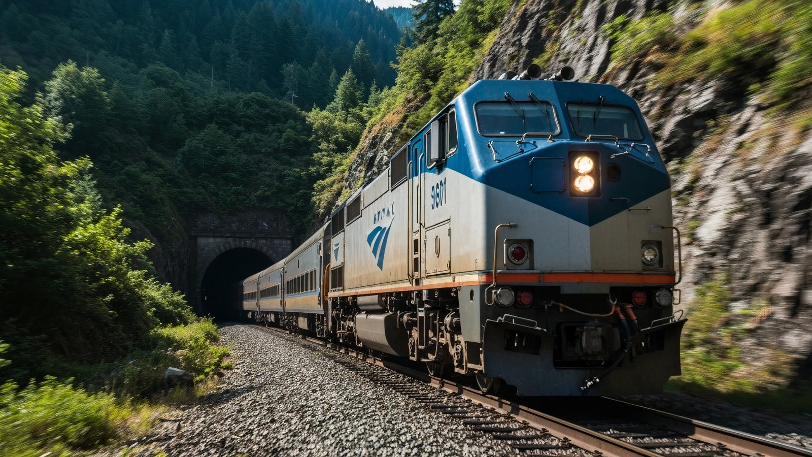 America's Largest Amtrak Tunnel Is Also One Of Its Most Unique