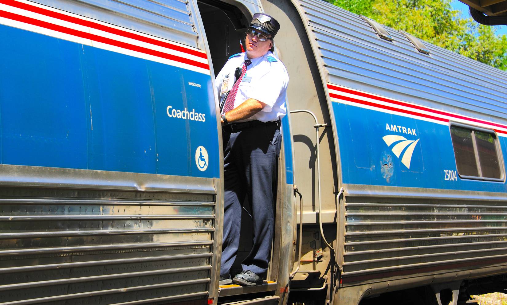 Amtrak Passengers Argue Employees Are Constantly Breaking An Actual ...