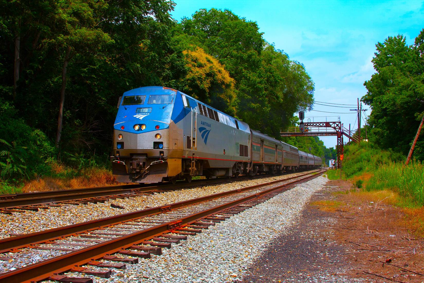 Amtrak's Most Underrated Route Goes Under One Of America's Highest Bridges