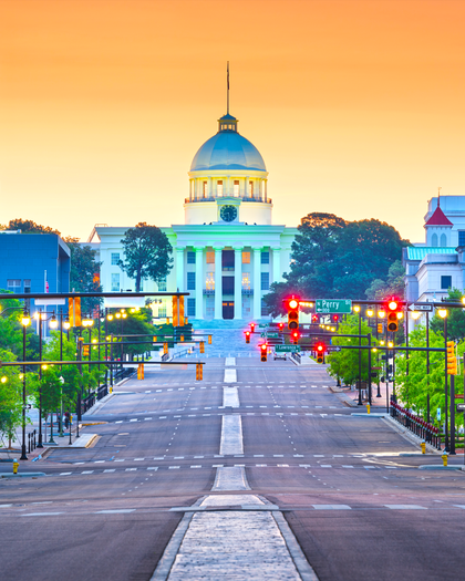 America's Most Beautiful Small Town Is Shaded By Magnolia Trees And Has ...