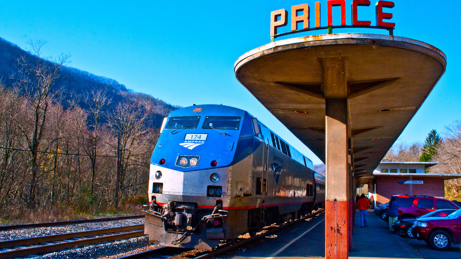 Amtrak Passengers Rejoice As New Investment Modernizes Iconic 80-Year ...