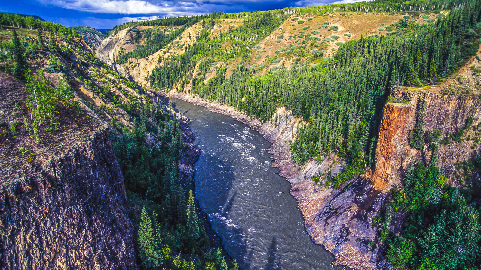 The "Grand Canyon Of The North" Is Canada's Most Underrated Adventure ...