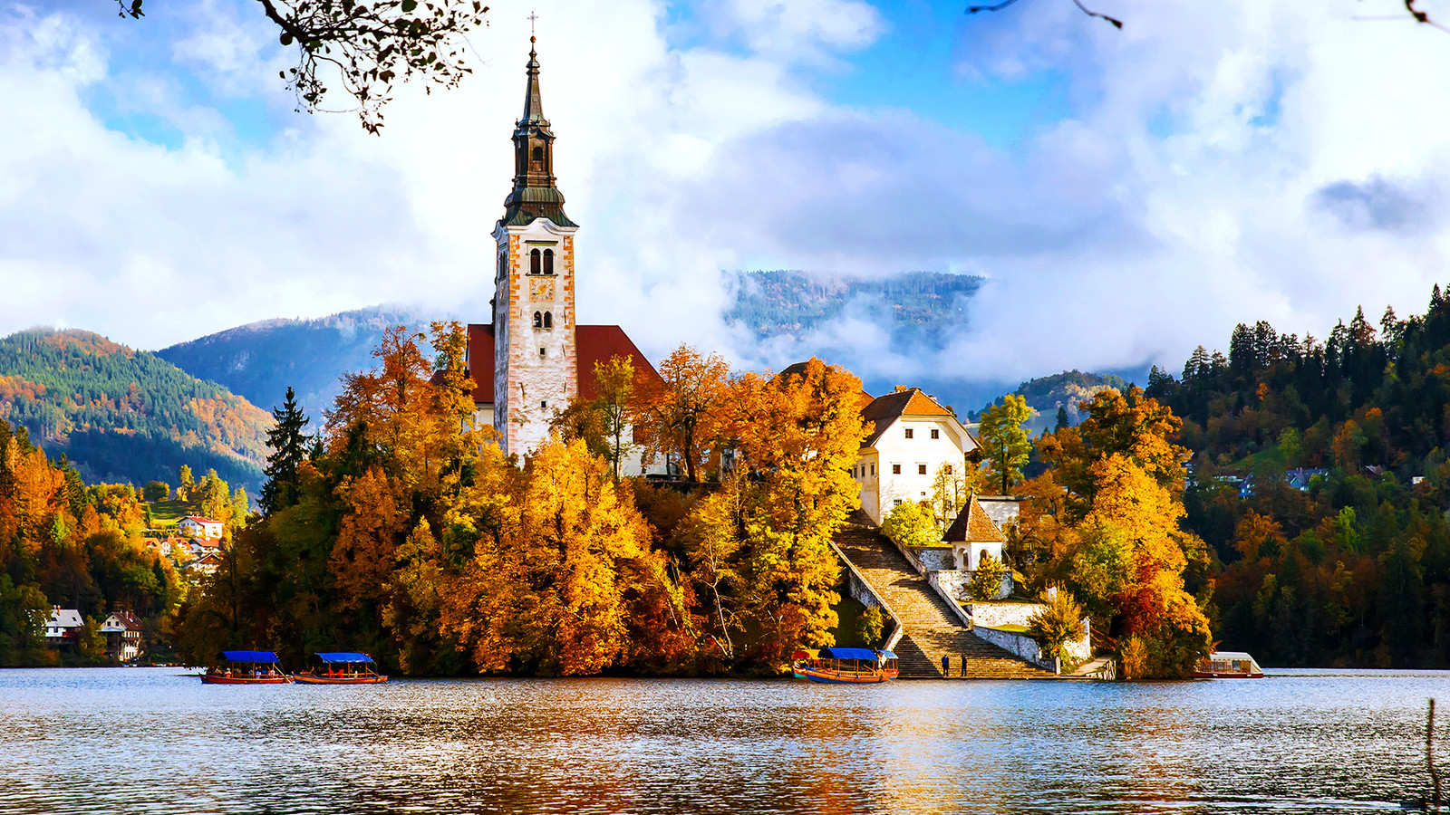 This Fairy Tale Lake Village Is Officially One Of The World's Most ...