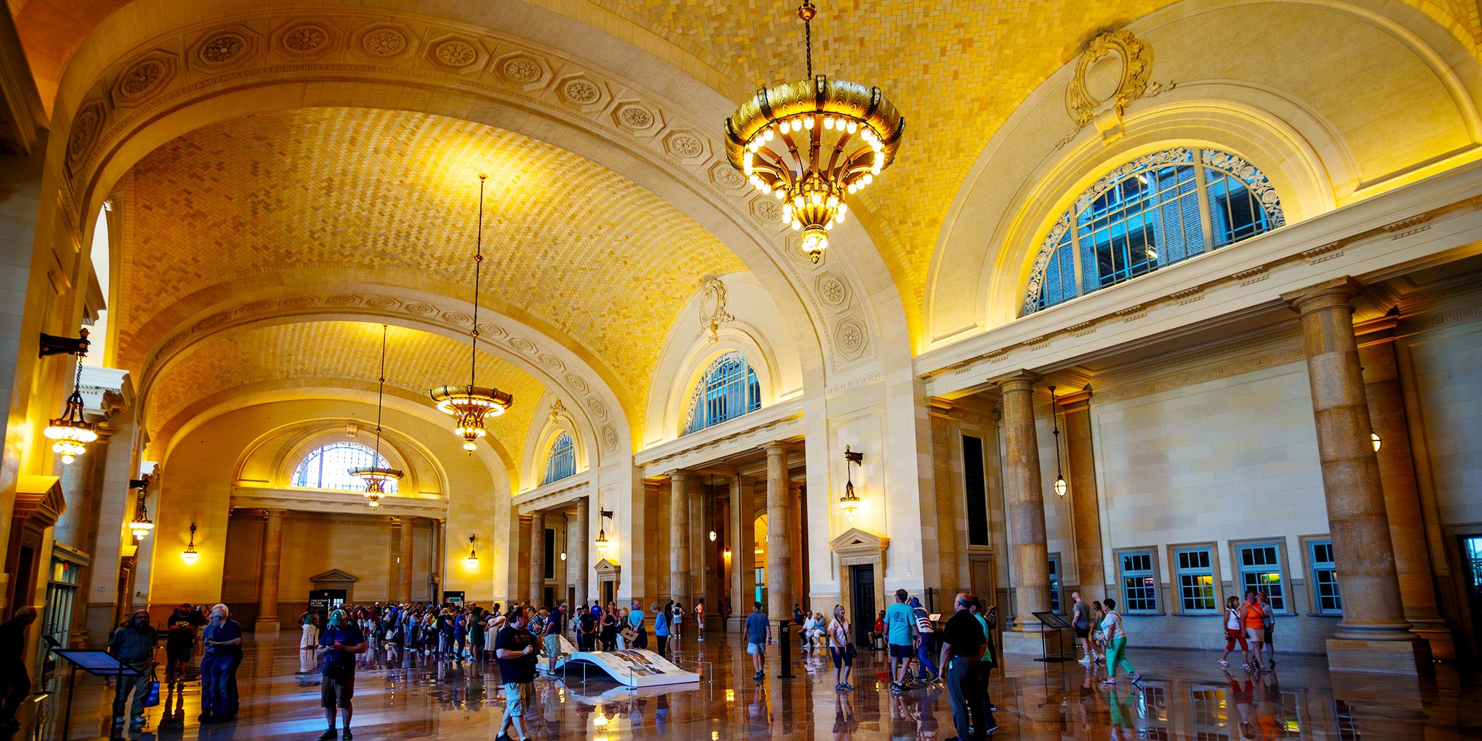 The Most Beautiful Former Amtrak Station In The Midwest Evokes Regal ...