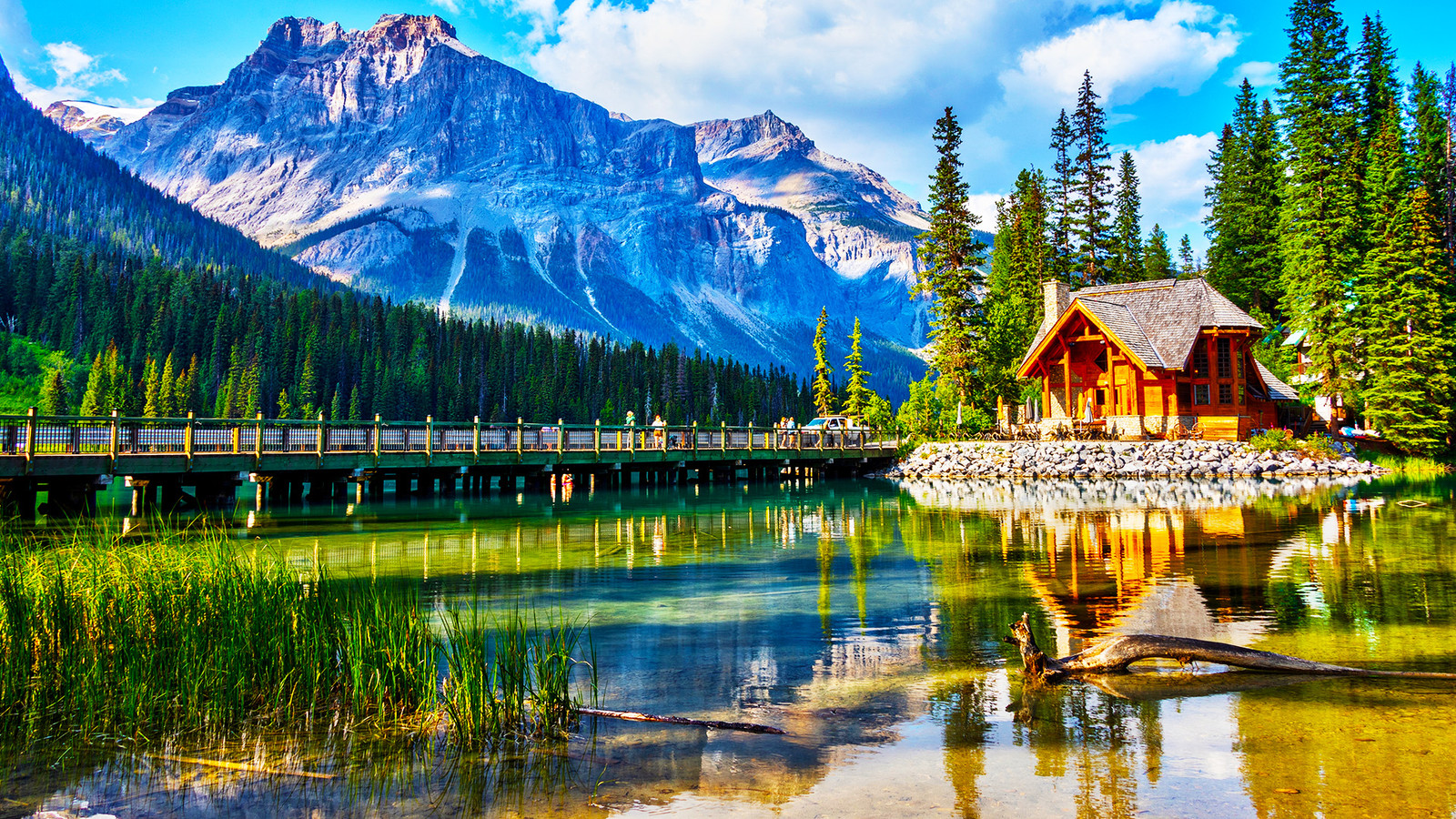 The "Mini Lake Tahoe" Of Canada Is The Perfect Alternative To Lake ...