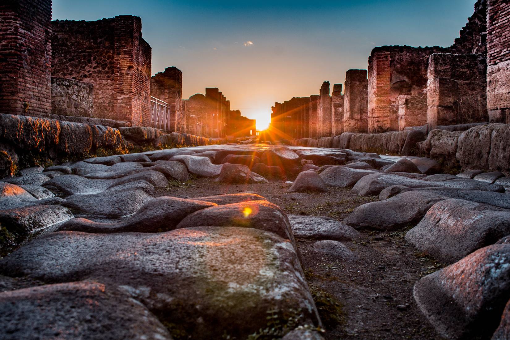 Archaeologists Reveal Pompeii Survivors Likely Rebuilt A Town Among The ...