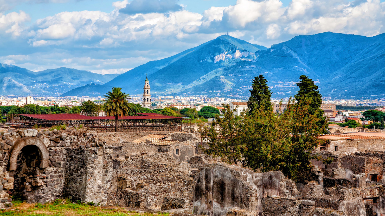 Archaeologists Reveal Pompeii Survivors Likely Rebuilt A Town Among The ...
