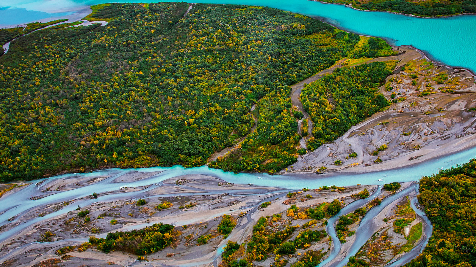 This Remote Small Town Is Also Home to America’s Largest State Park