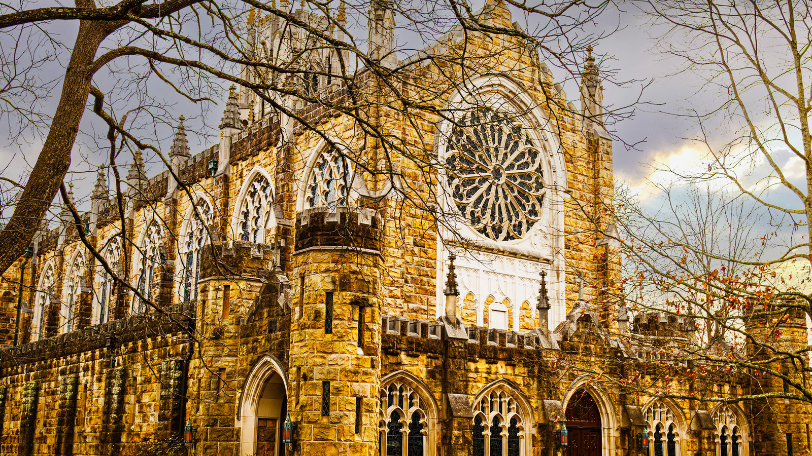 America's Most Magical College Town Is A Mini Hogwarts With The Best ...