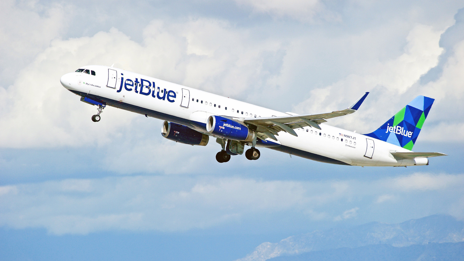 JetBlue Seeks Revenge On Popular International Route: Destination Still ...
