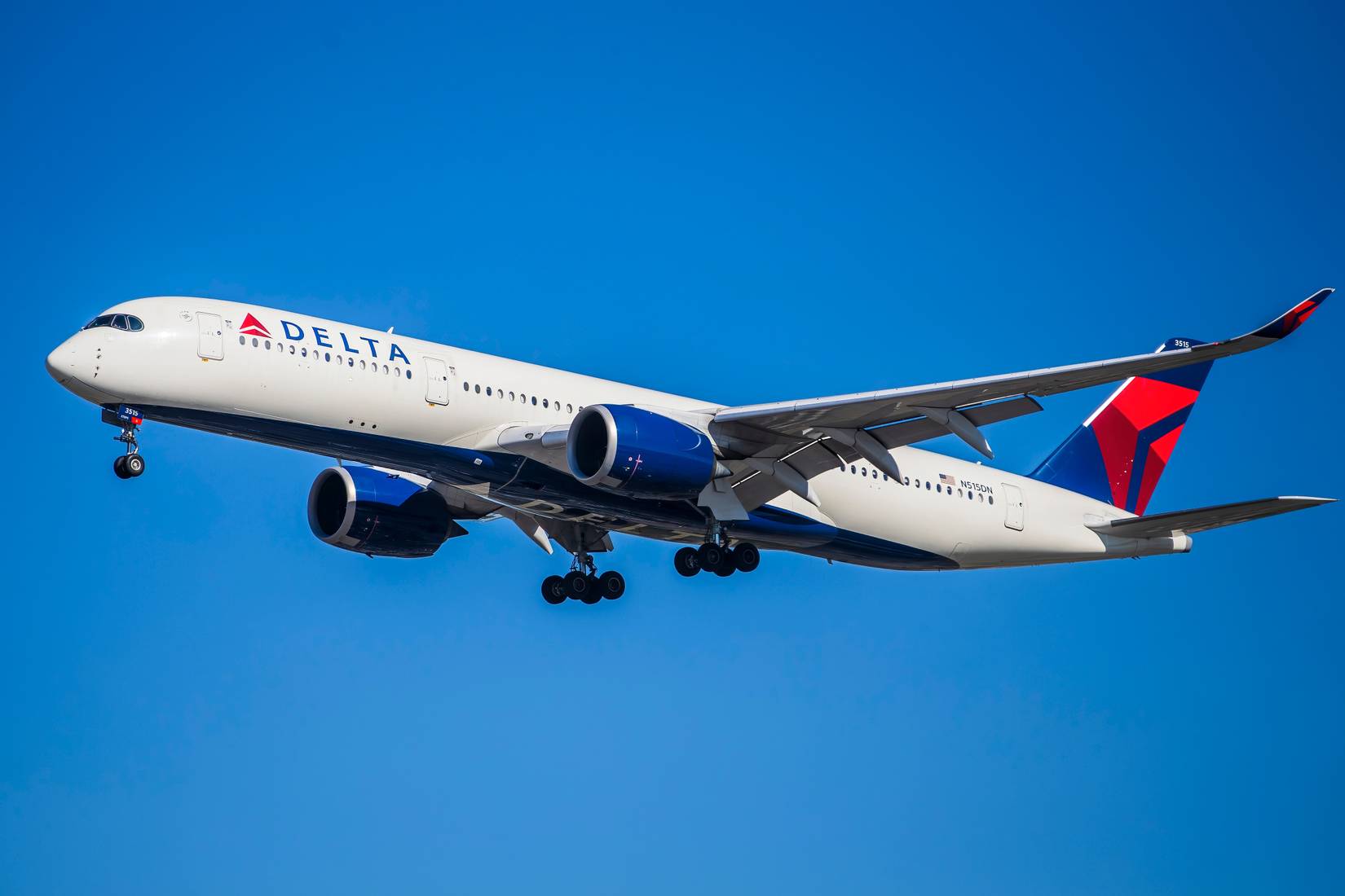Delta Air Lines Surprises Passengers With ‘First-Ever’ Route To Europe ...