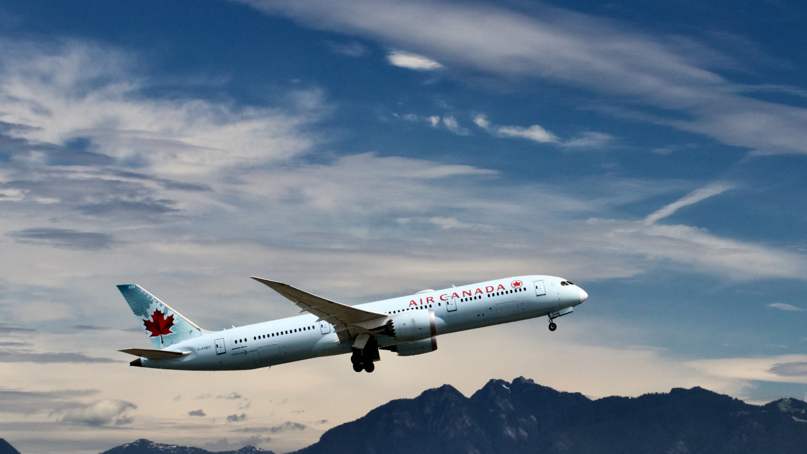 Canadian Snowbirds Concerned Over Winter Travel As Air Canada Cuts ...