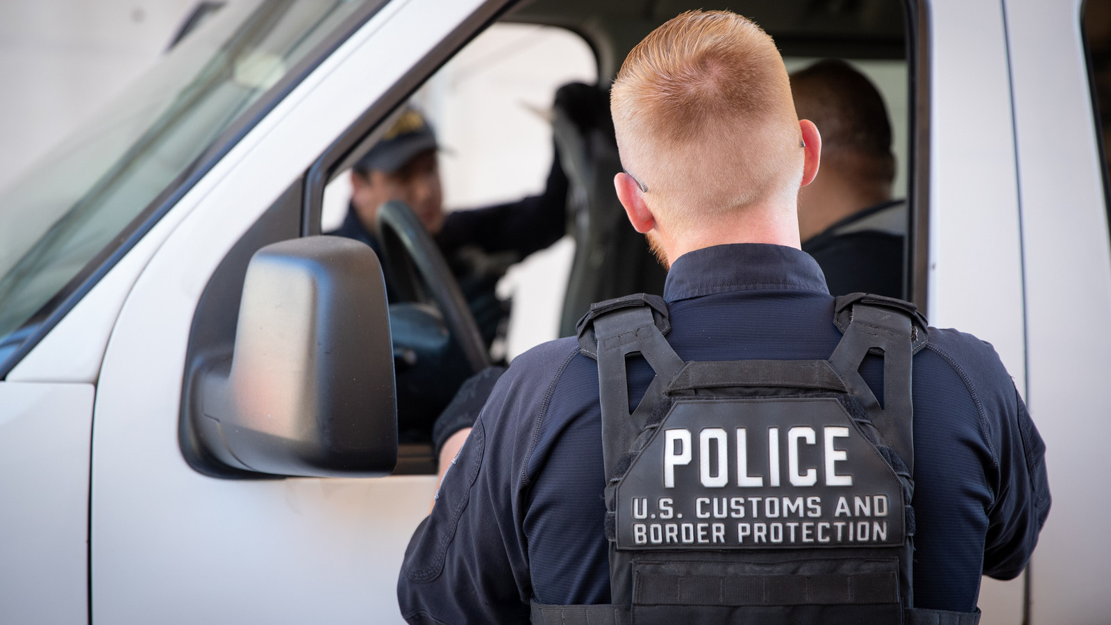 U.S. Customs And Border Agents Accused Of "Unconstitutional, "Unlawful ...