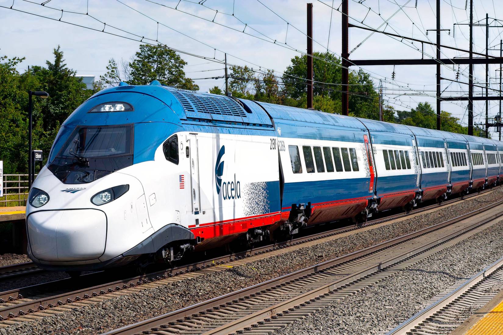 Amtrak NextGen Acela Passengers Say Claustrophobic Malfunction Caused ...